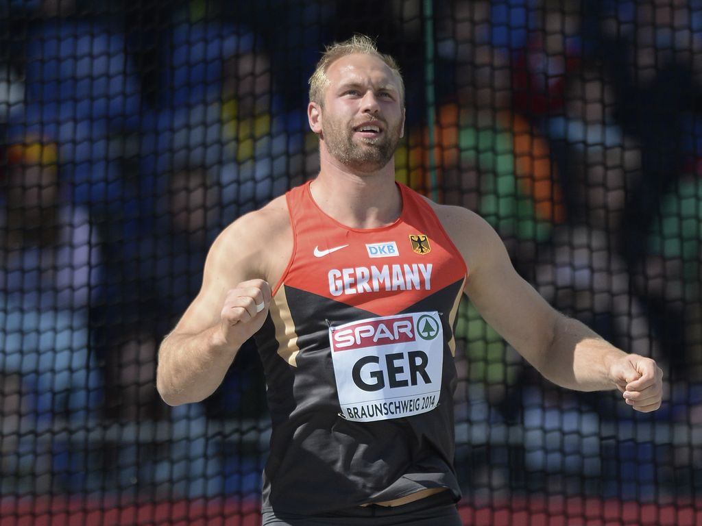 Olympia-Star Robert Harting: "Ich habe immer Schmerzen!" | Promiflash.de