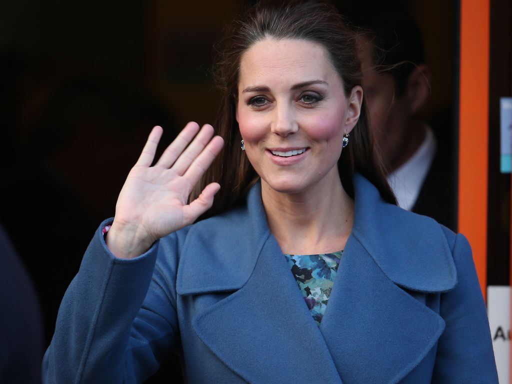 Seit 6 Uhr in den Wehen: Wann kommt das Royal Baby? | Promiflash.de