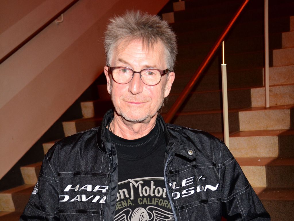 Martin Semmelrogge: "Für 1 Mio. geh ich ins Dschungelcamp!" | Promiflash.de