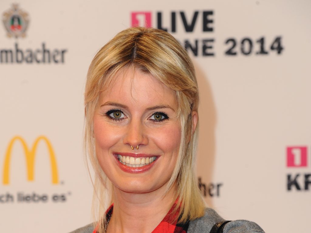 Schwanger-News! Ex-BTN-Star Pia Tillmann wird Mama | Promiflash.de Schwanger-News! Ex-BTN-Star Pia Tillmann wird Mama | Promiflash.de
