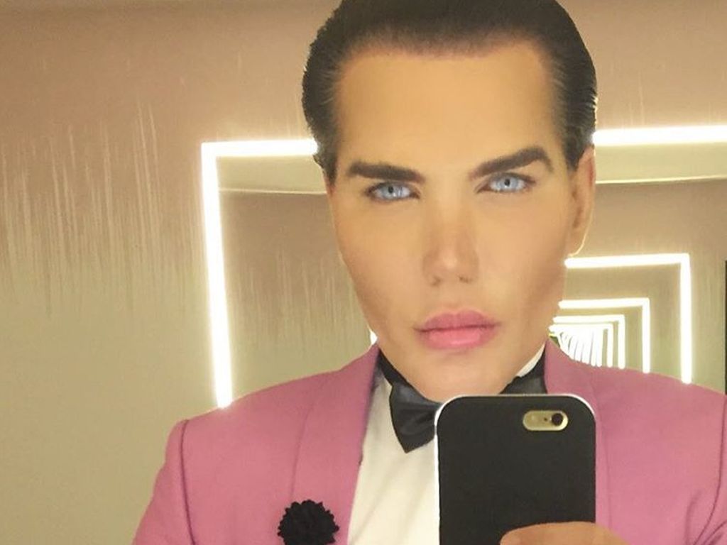 Skurril: Beauty-OPs von Real-Life-Ken werden ausgezeichnet! | Promiflash.de