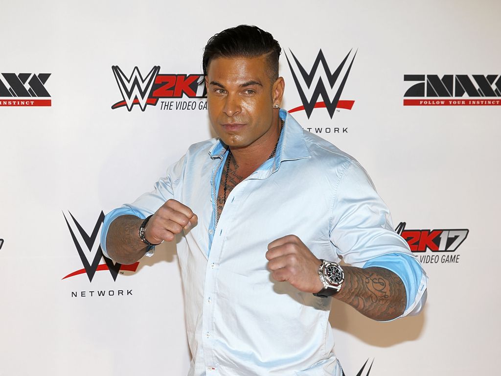 Ex-Wrestler analysiert: So war Tim Wieses WWE-Debüt! | Promiflash.de