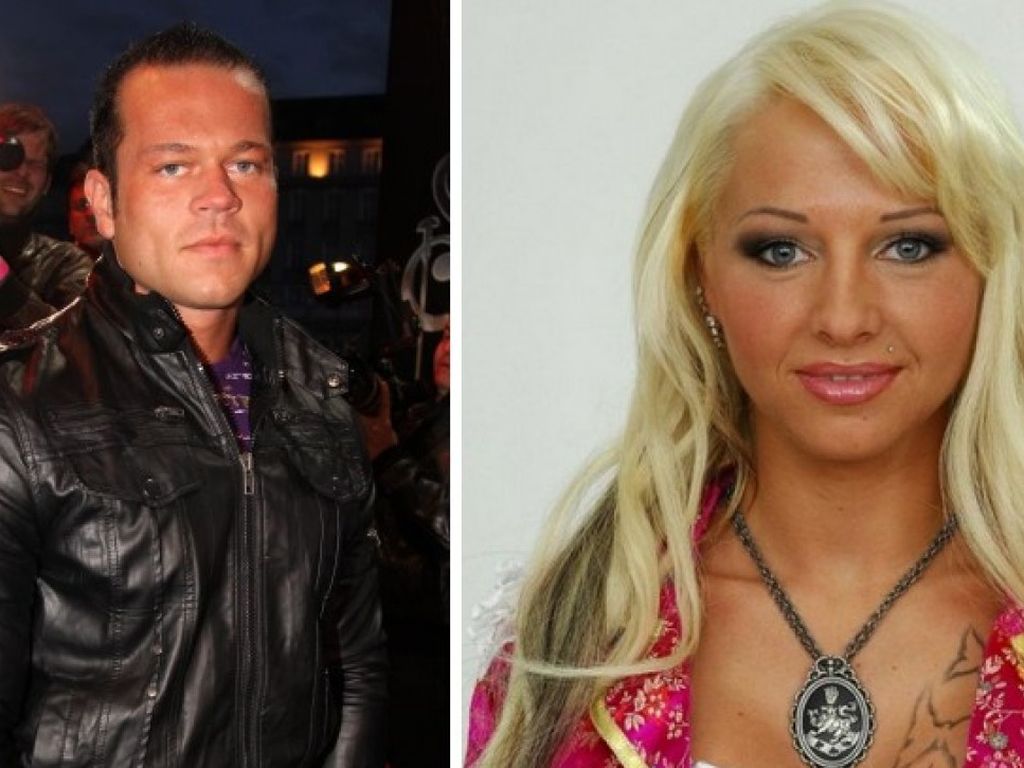 "Sexy Cora"-Witwer verklagt Klinik auf Millionen! | Promiflash.de