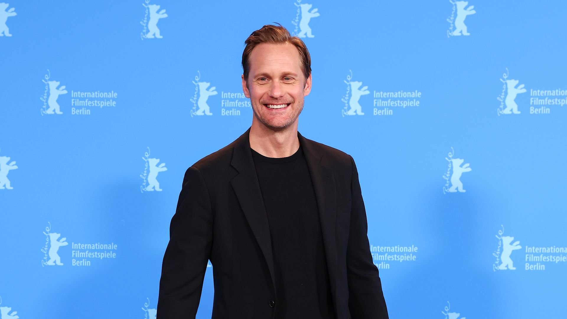 Berlinale: Alexander Skarsgård zeigt sich bestens gelaunt!