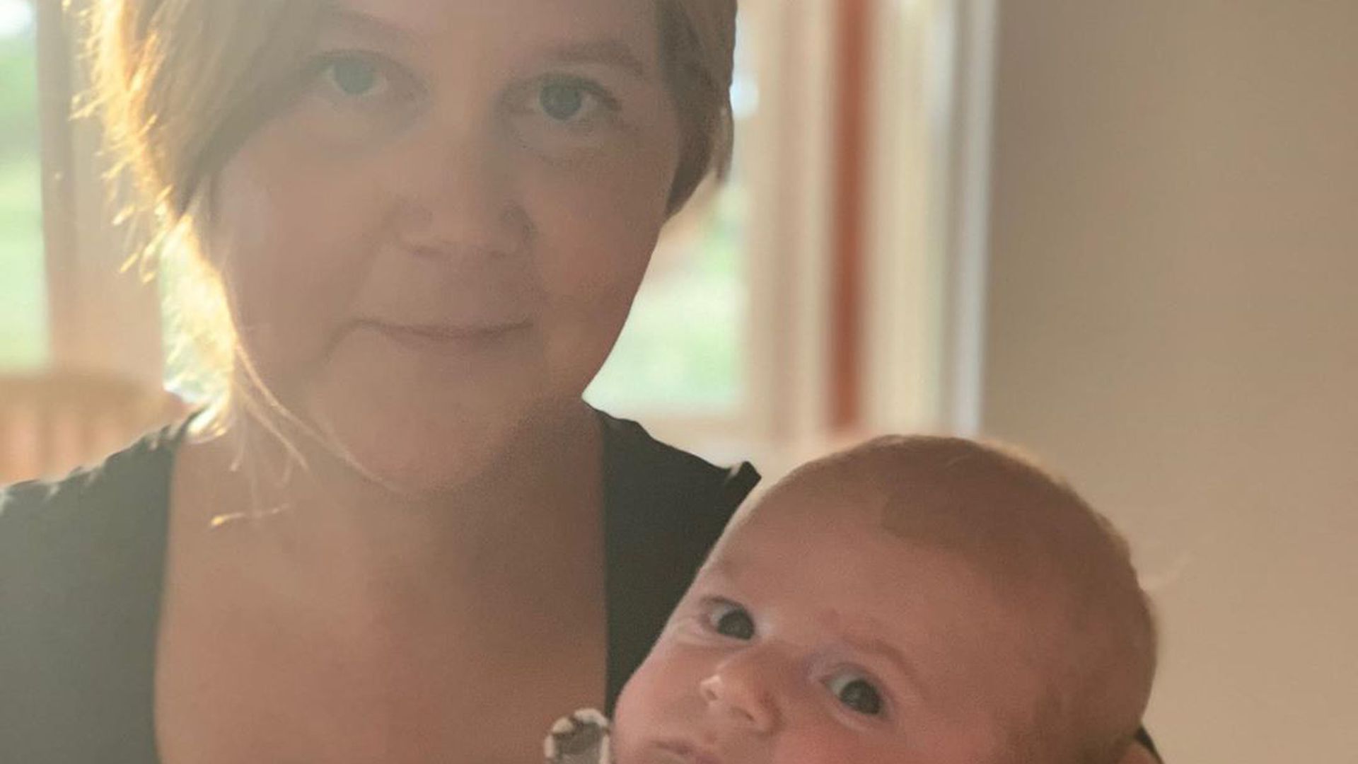 Amy Schumer stolz: Sie und ihr Baby für Emmy nominiert!