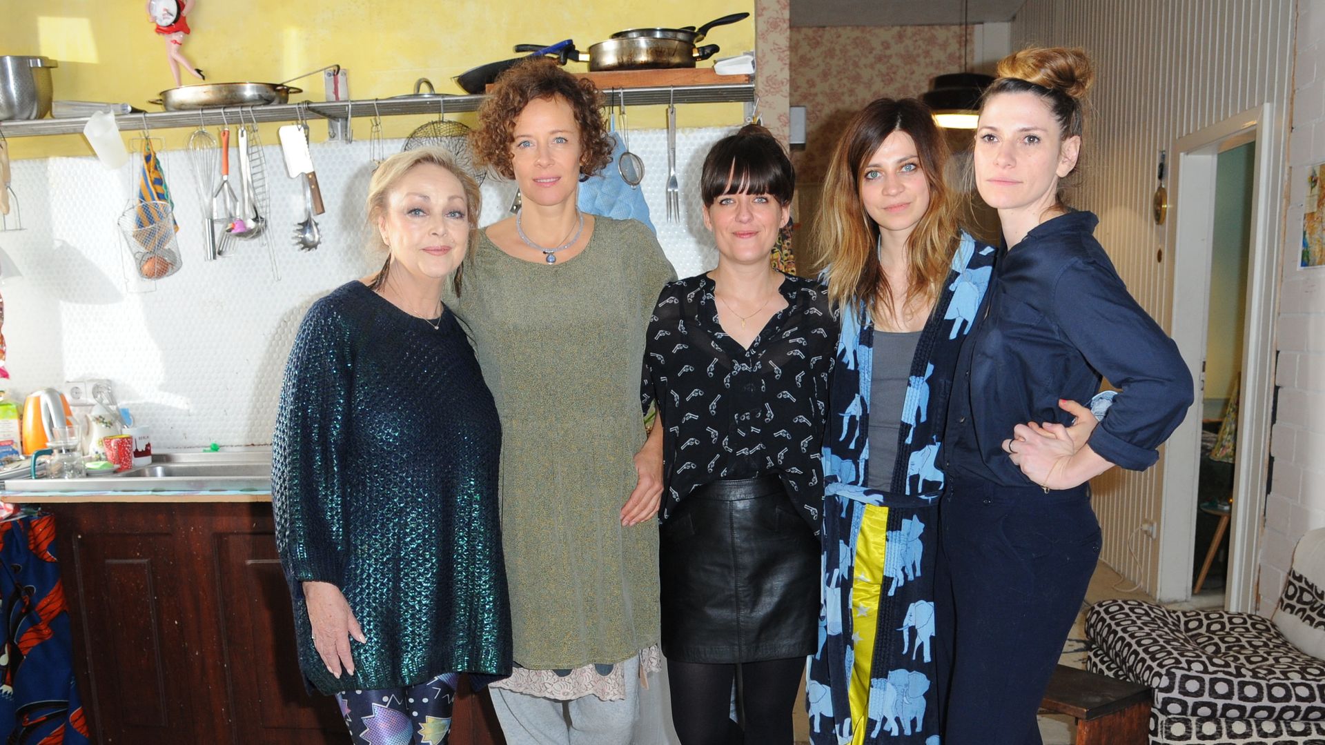 Sarah Kuttner: Tränen & Po-Kniffe am Film-Set! | Promiflash.de