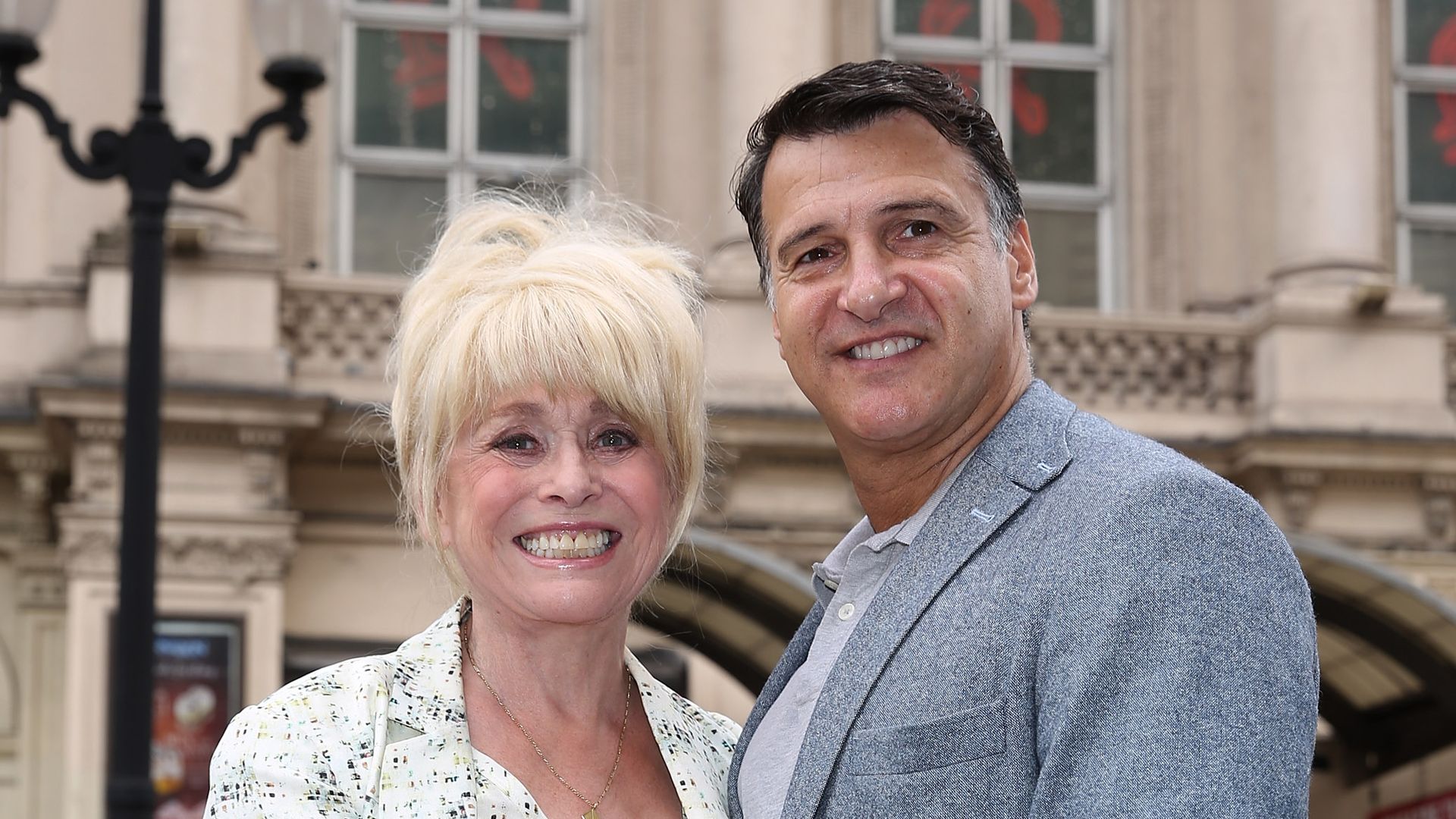 Nach Tod seiner Barbara: Scott Mitchell ist wieder verliebt!