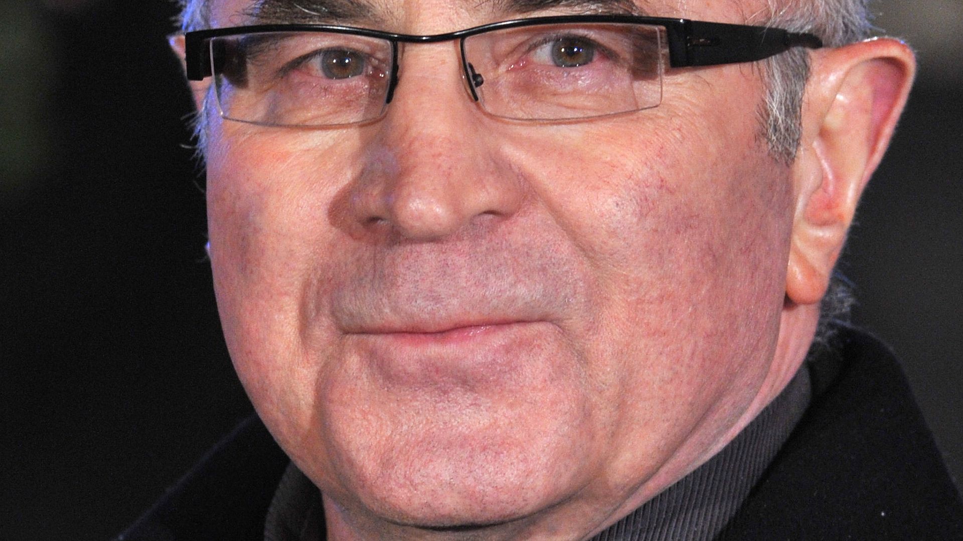 X-Men-Macher: Bob Hoskins sollte Wolverine spielen | Promiflash.de