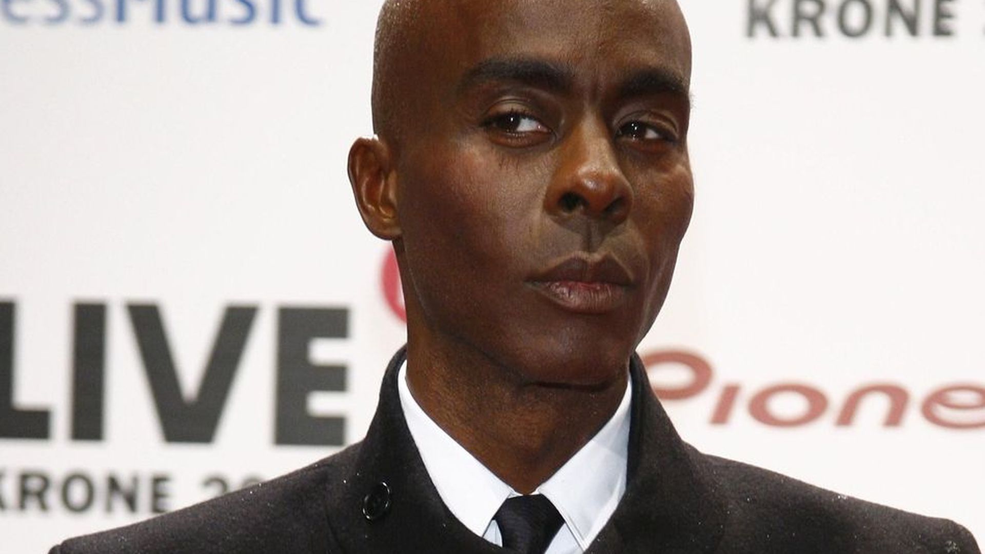 Ist Bruce Darnell in Deutschland ein Außenseiter? | Promiflash.de