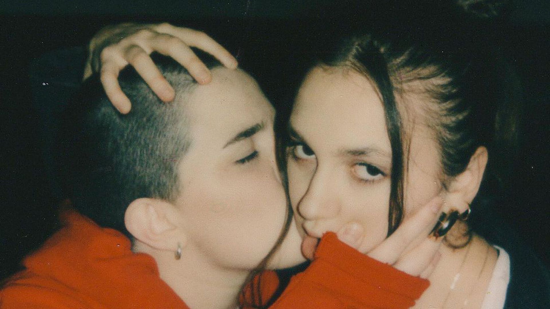 Schon drei Jahre zusammen: Sängerin Daya zeigt ihre Freundin