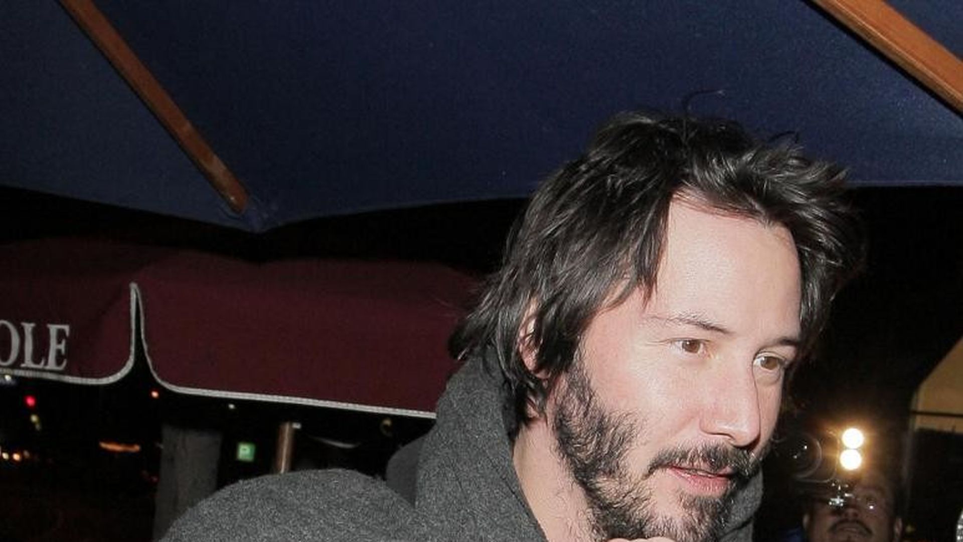 Keanu Reeves in neuem Look | Promiflash.de