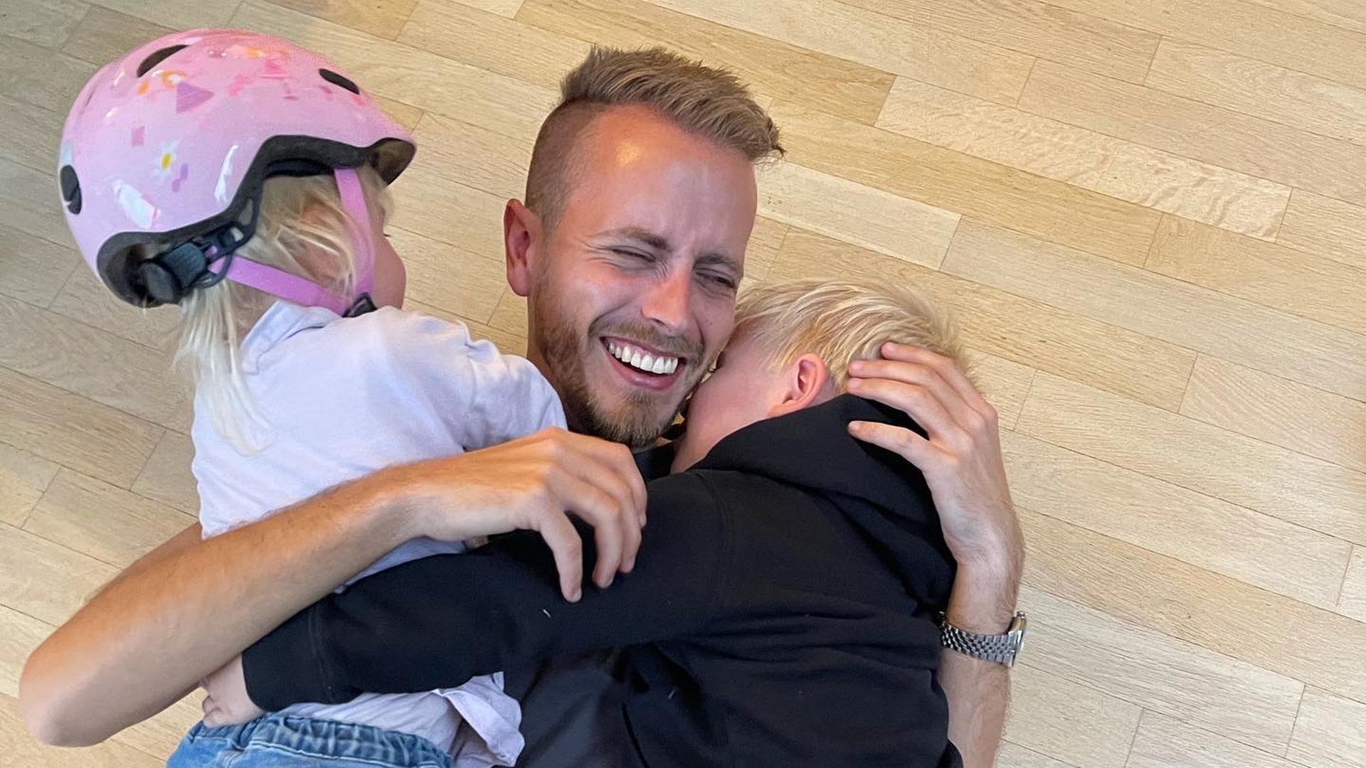 Nach Trennung von Bibi: Julian Claßen legt seinen Ehering ab