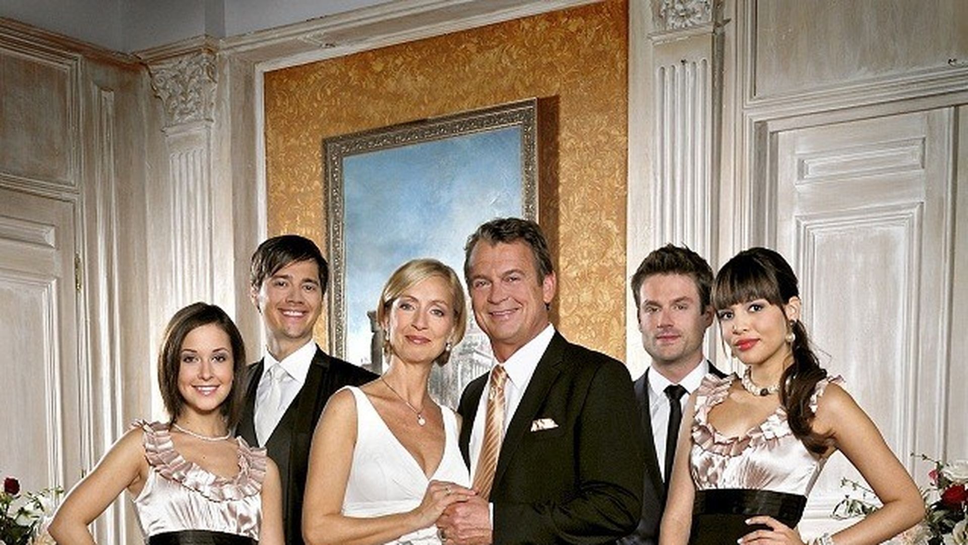 Traum-Hochzeit bei Verbotene Liebe! | Promiflash.de