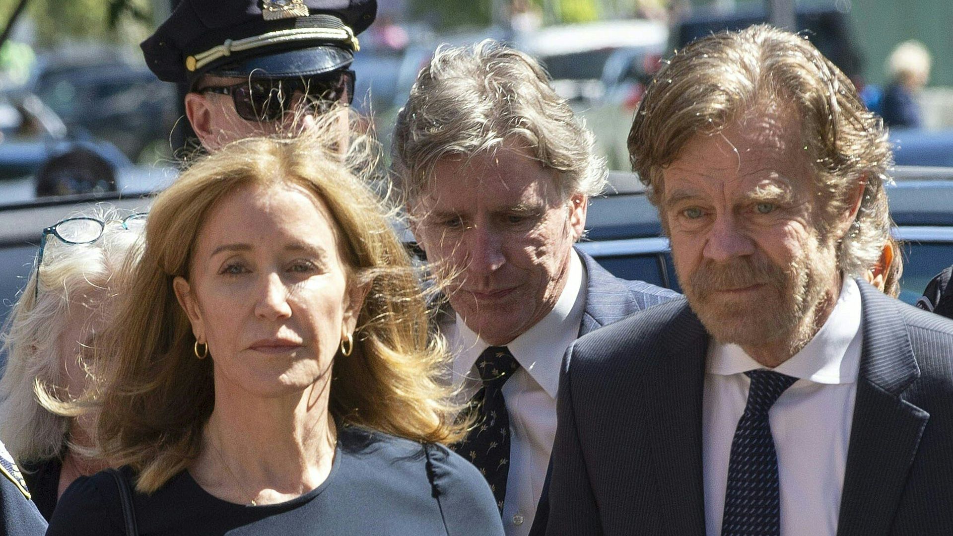 Nach Verhaftung: Mann von Felicity Huffman steht ihr bei!