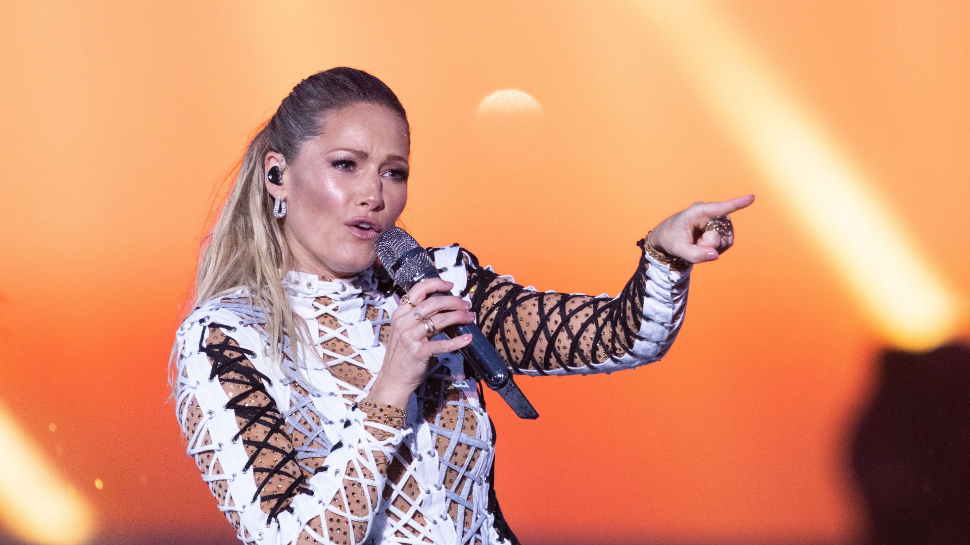 Neuer Unfall am Trapez? Helene Fischer macht sich über Gerüchte lustig