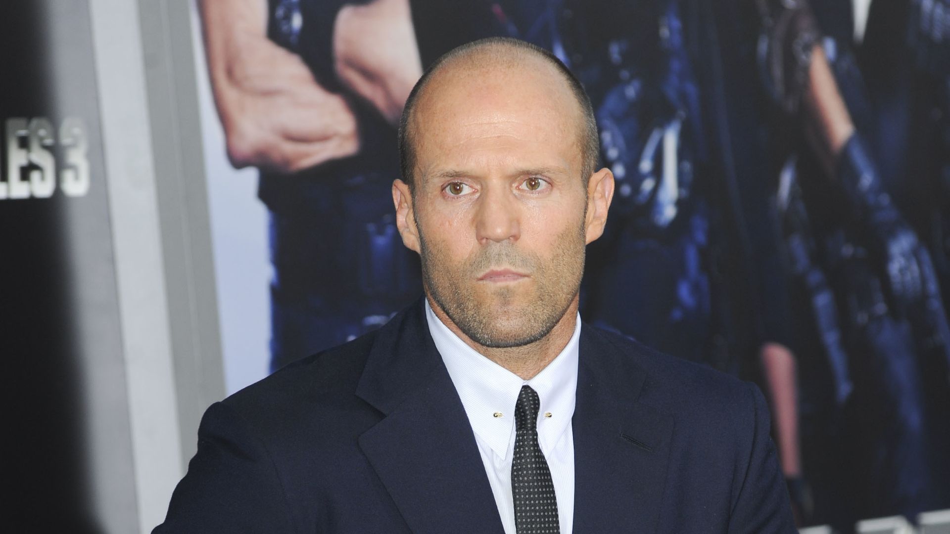 Nach Unfall: Jason Statham disst seine Kollegen | Promiflash.de