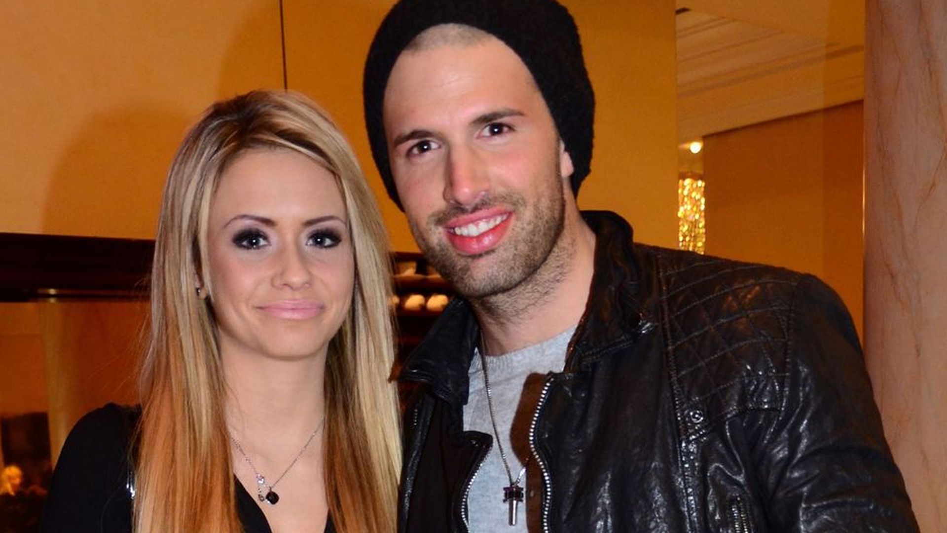 Endlich: Jay Khan zeigt seine hübsche Freundin! | Promiflash.de