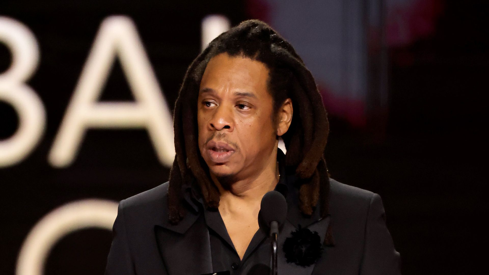 Ex-Klägerin versucht Jay-Zs Verleumdungsklage abzuwenden