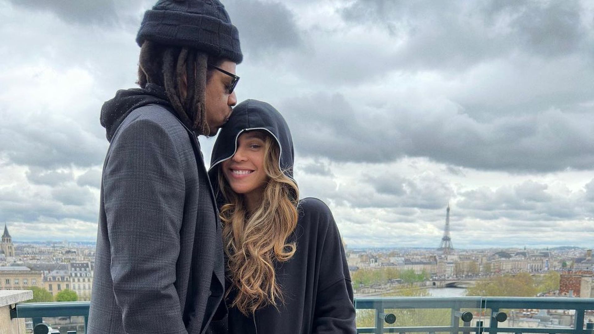 Ganz leger im Jogger: So sehen Fans Beyoncé eher selten!