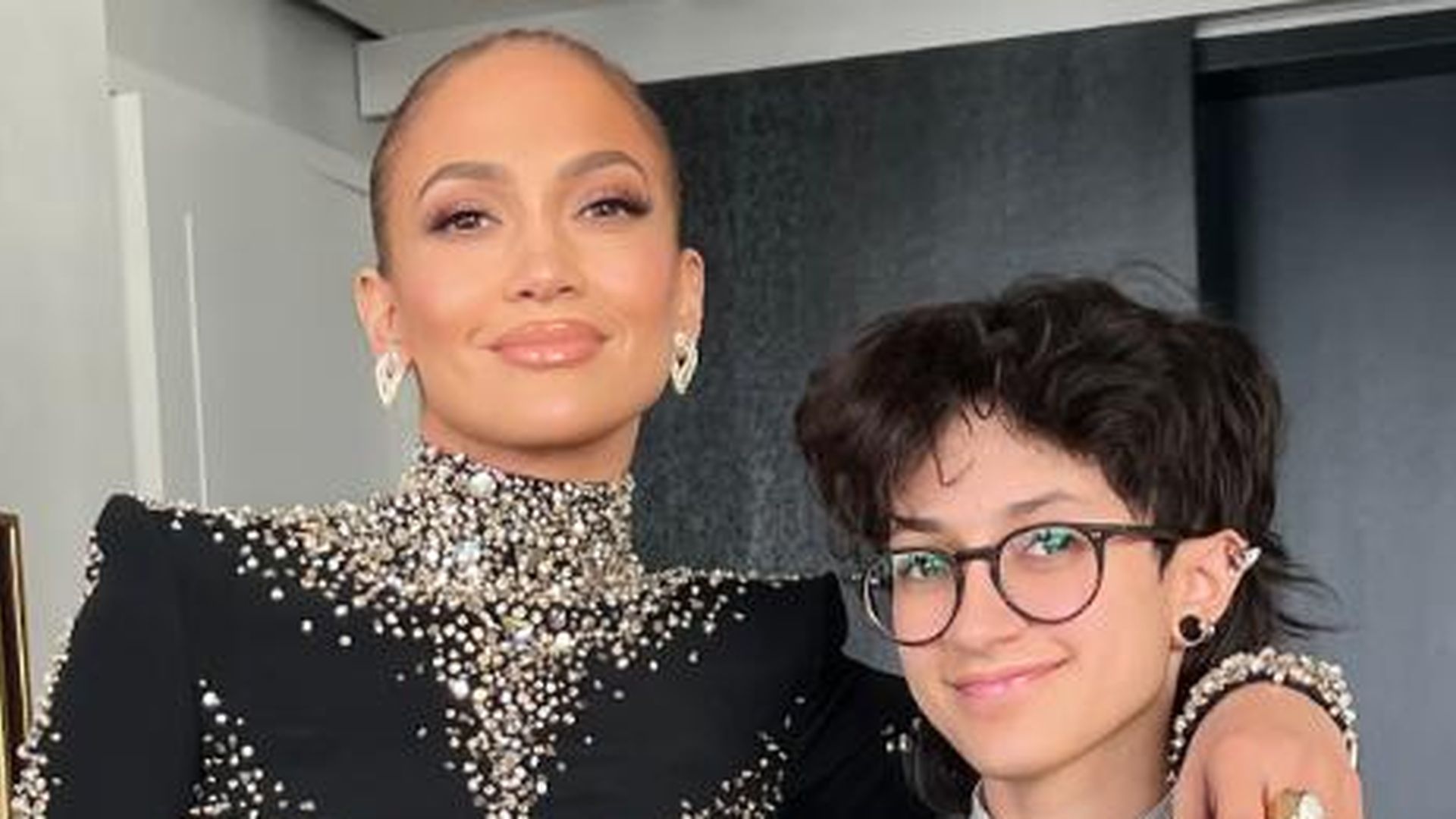 Jennifer Lopez genießt Broadway-Premiere mit Emme als Date