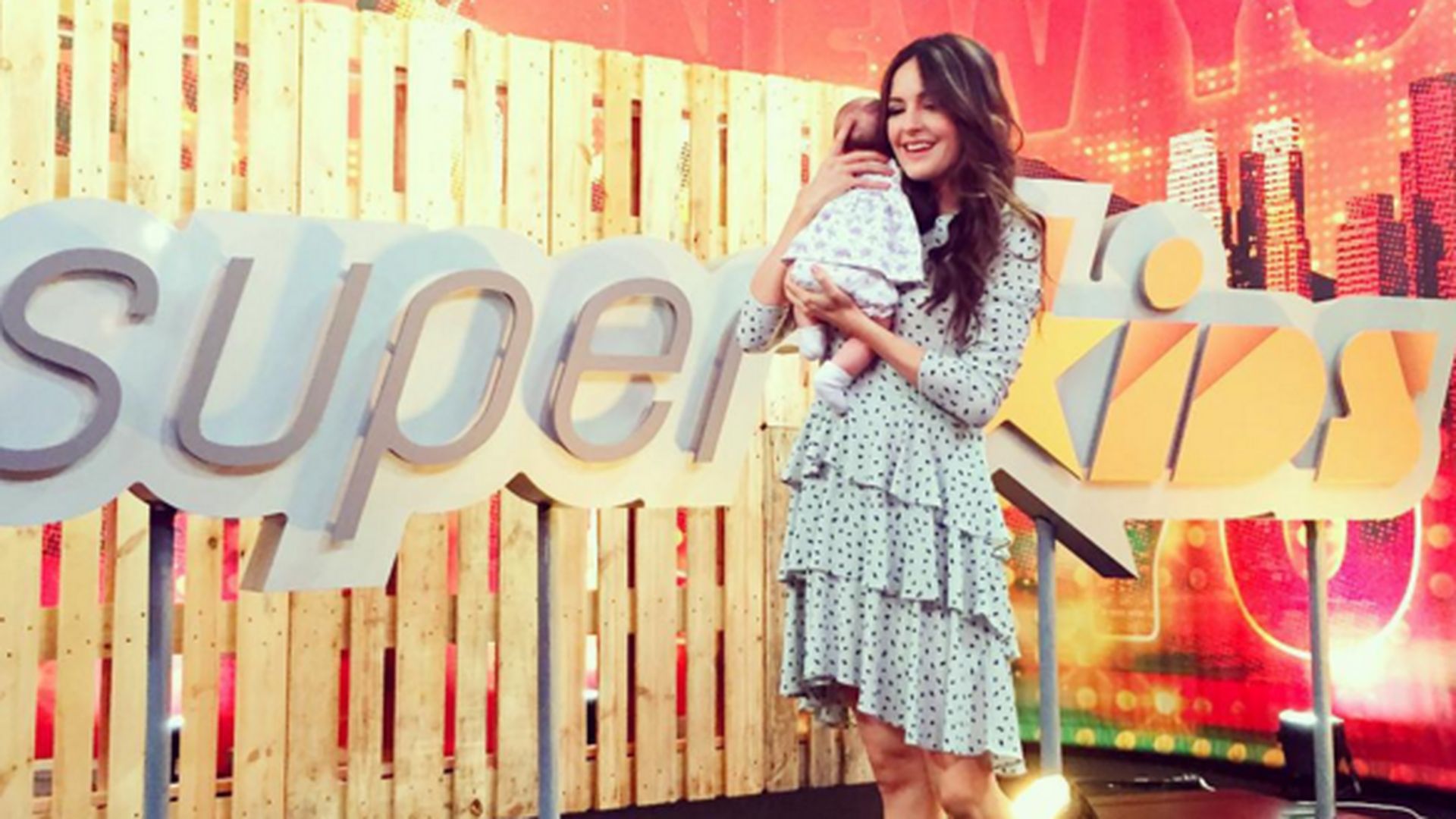 Working Mum: Johanna Klum bringt Baby & Job unter einen Hut | Promiflash.de