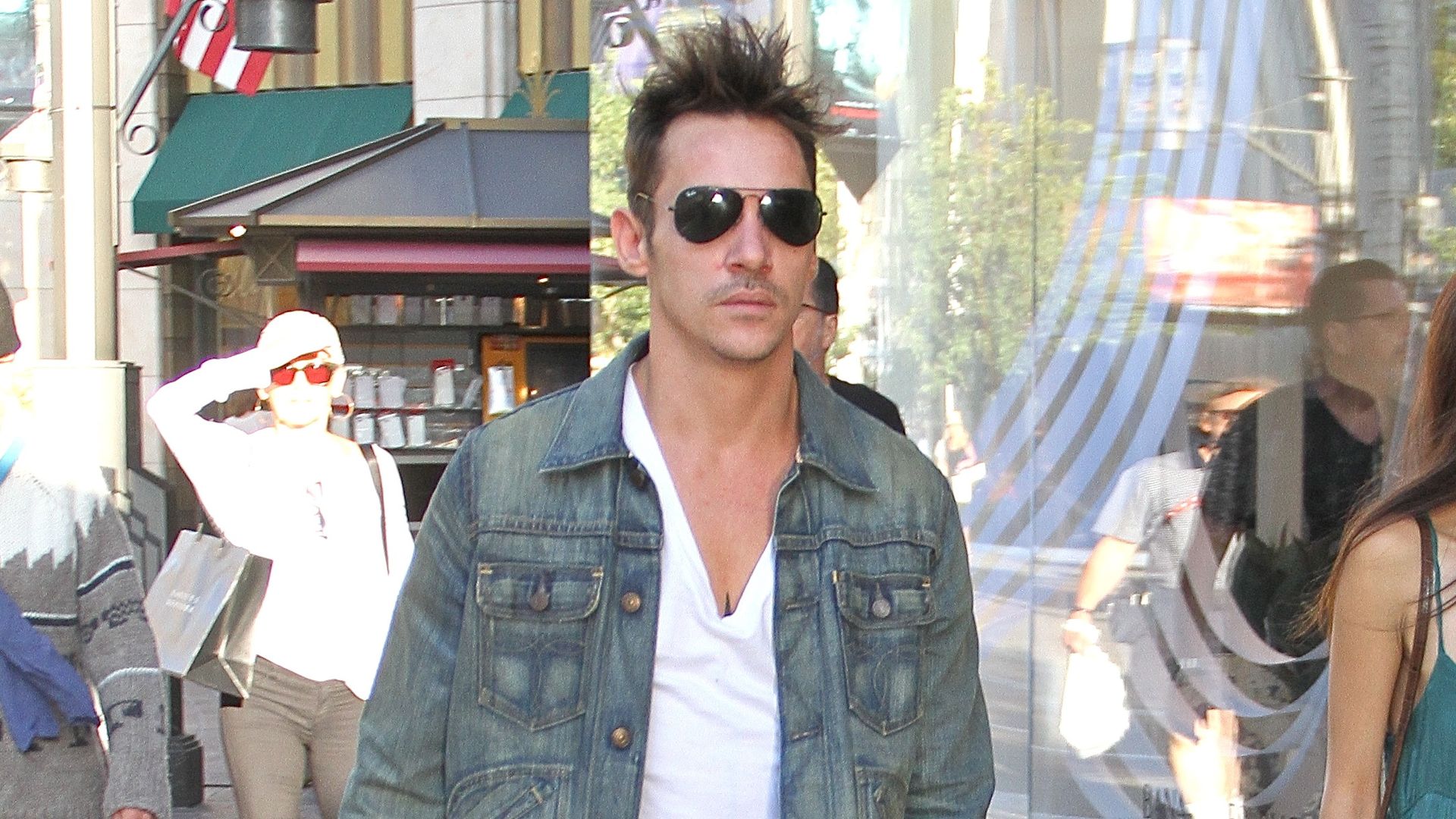 Alkohol-Drama! So schlecht geht es Jonathan Rhys Meyers | Promiflash.de