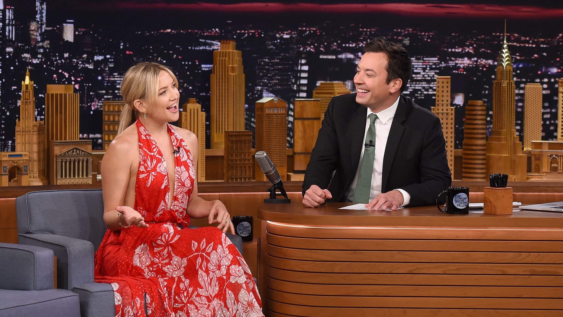 Jimmy Fallon landete bei Kate Hudson in der Friendzone! | Promiflash.de