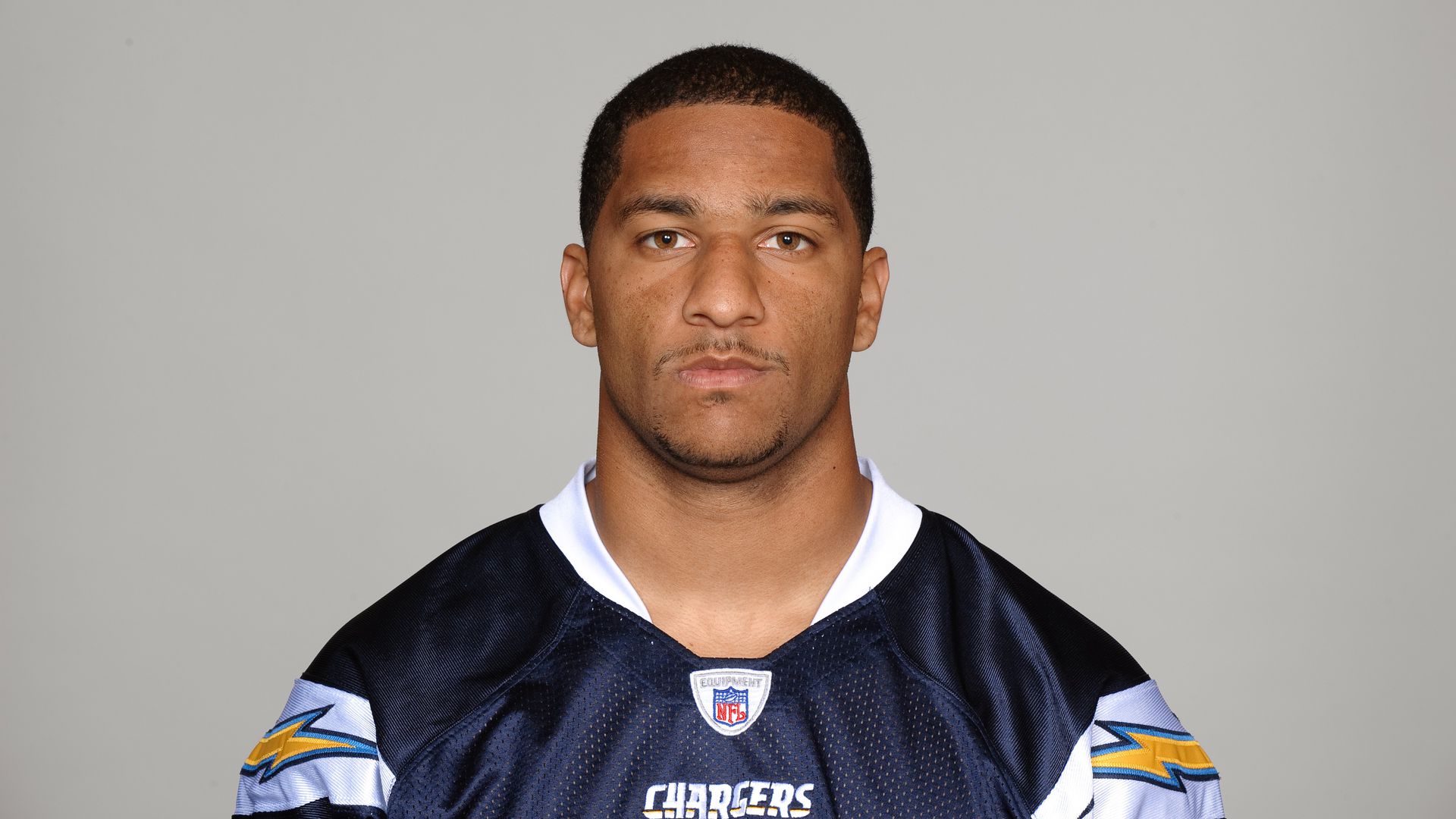 Auf dem Highway gelaufen: Football-Star mit 31 verstorben! | Promiflash.de