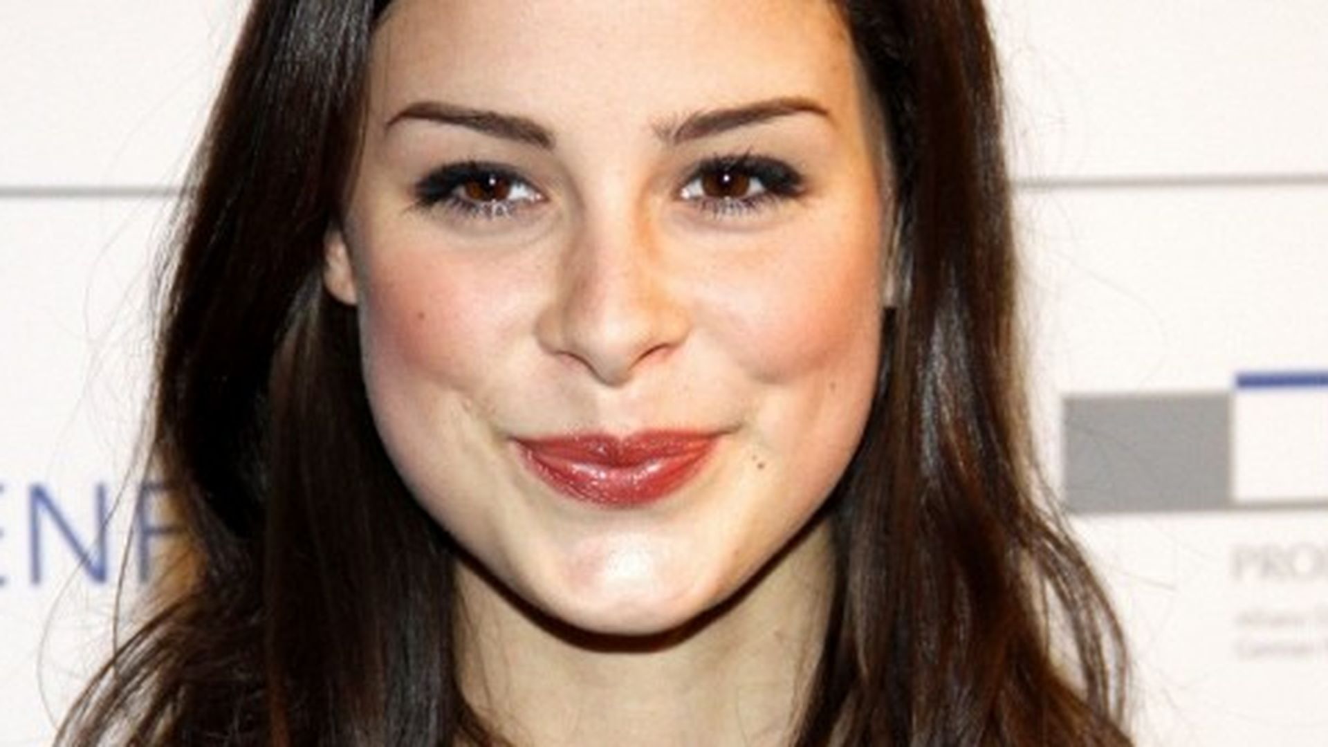 Lena Meyer-Landrut bekommt gleich 3 TV-Shows! | Promiflash.de