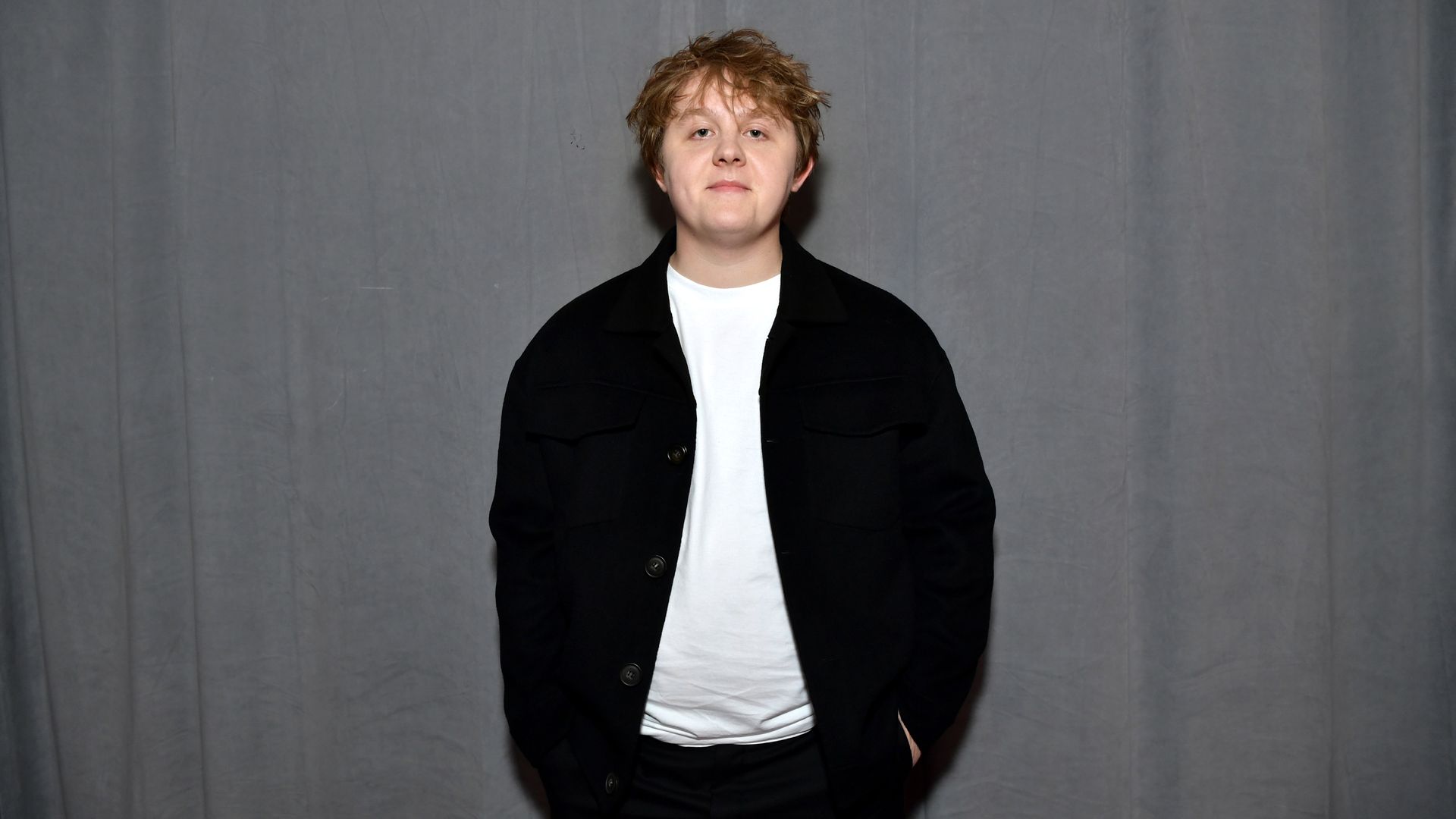 Wegen Tour-Pause: Lewis Capaldis Freundin sorgt sich um ihn