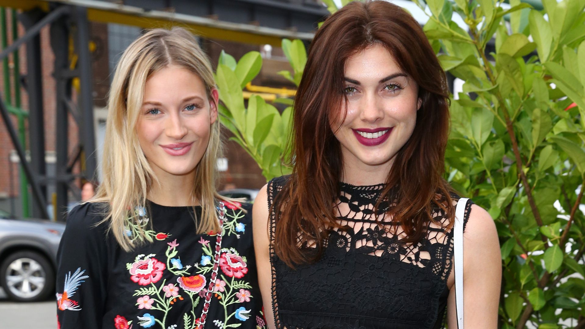 GNTM-Reunion: Schwangere Ira Meindl trifft auf Mandy Bork | Promiflash.de