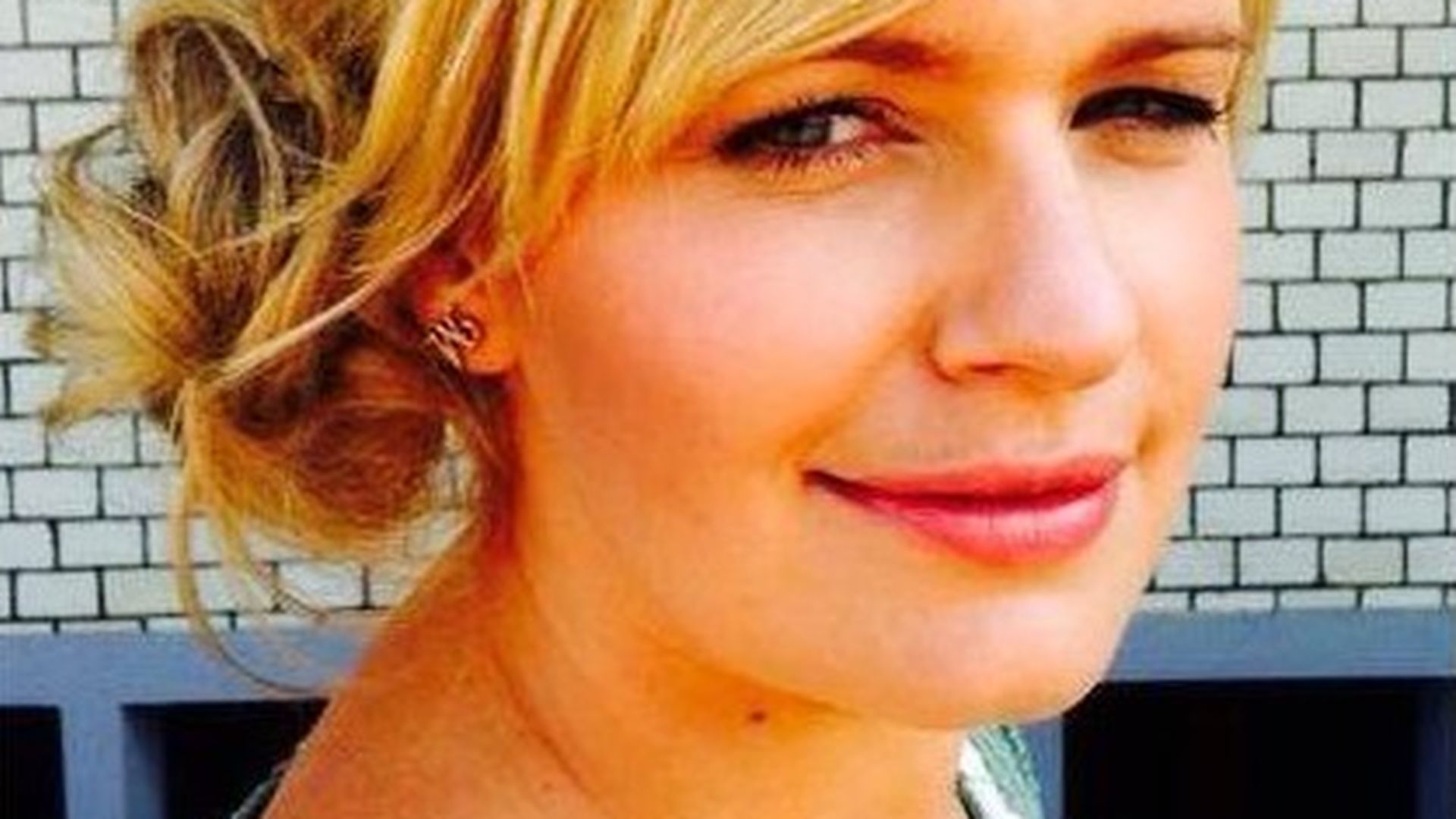 "Pummelfee": Bald-Mama Marylu Poolman schickt Baby-Grüße | Promiflash.de