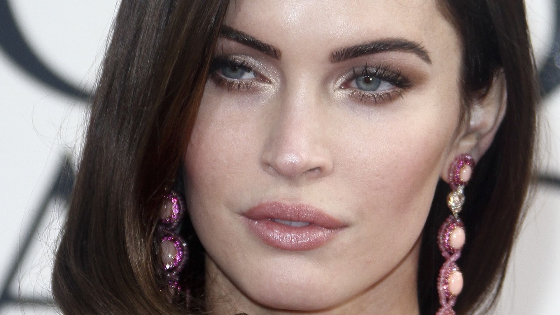 Full-Time-Mom: Megan Fox geht mit den Kids aufs WC | Promiflash.de