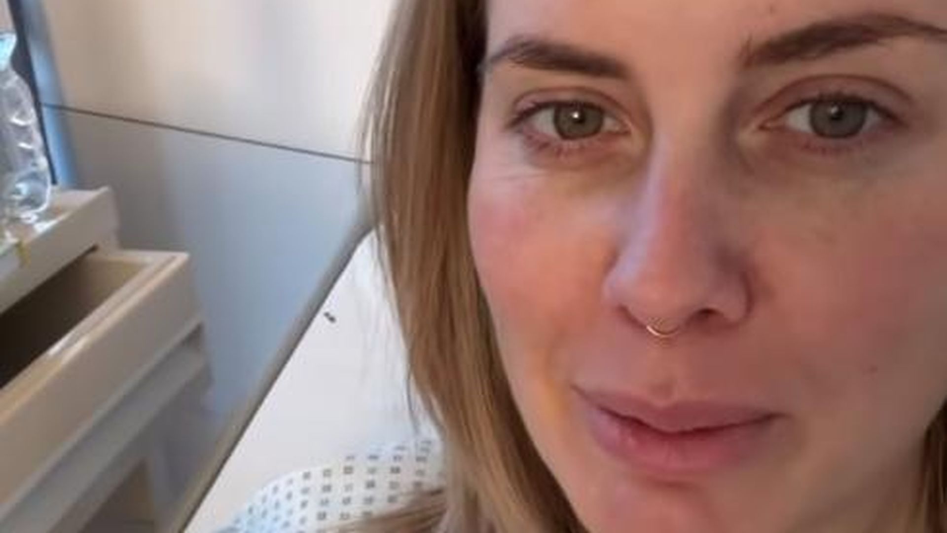 Pia Tillmann will den Grund für ihre OP für sich behalten