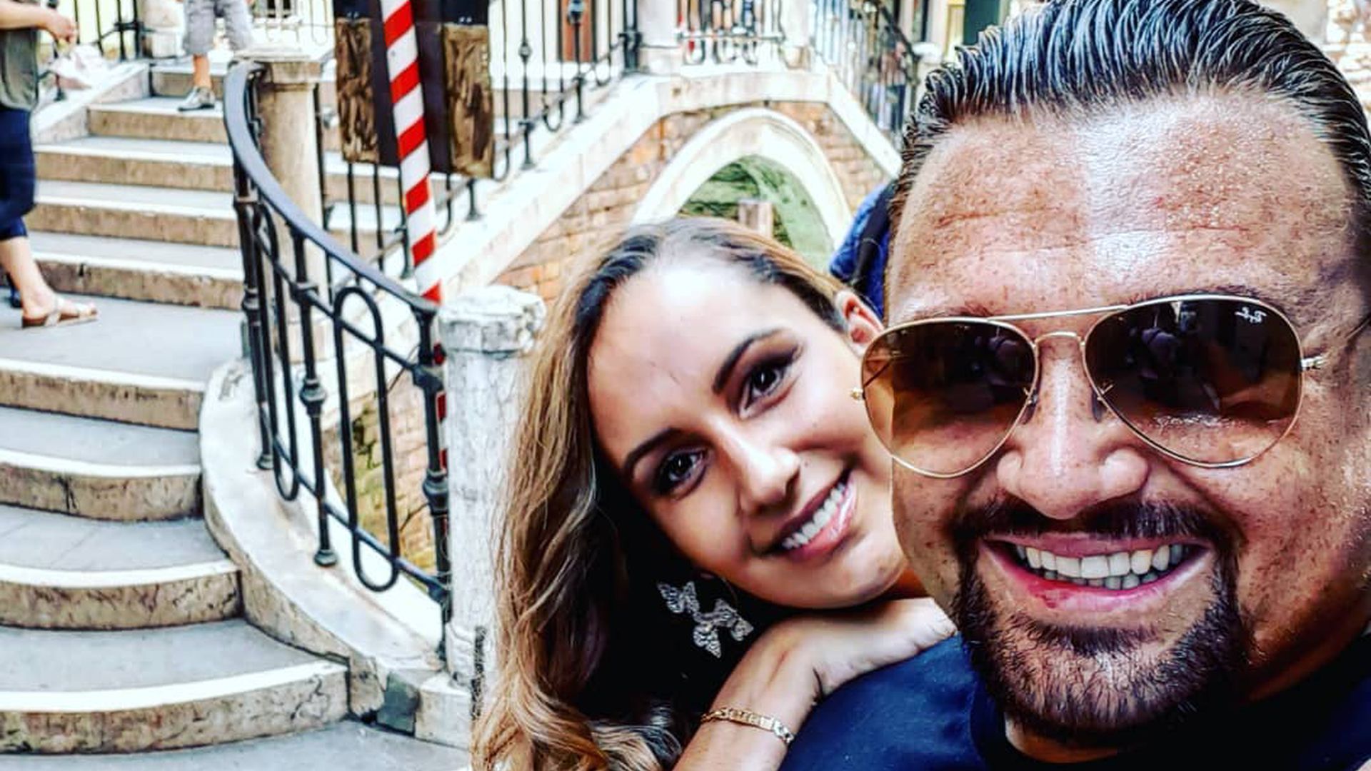 Menowin Fröhlich teilt Urlaubs-Throwback mit seiner Senay!