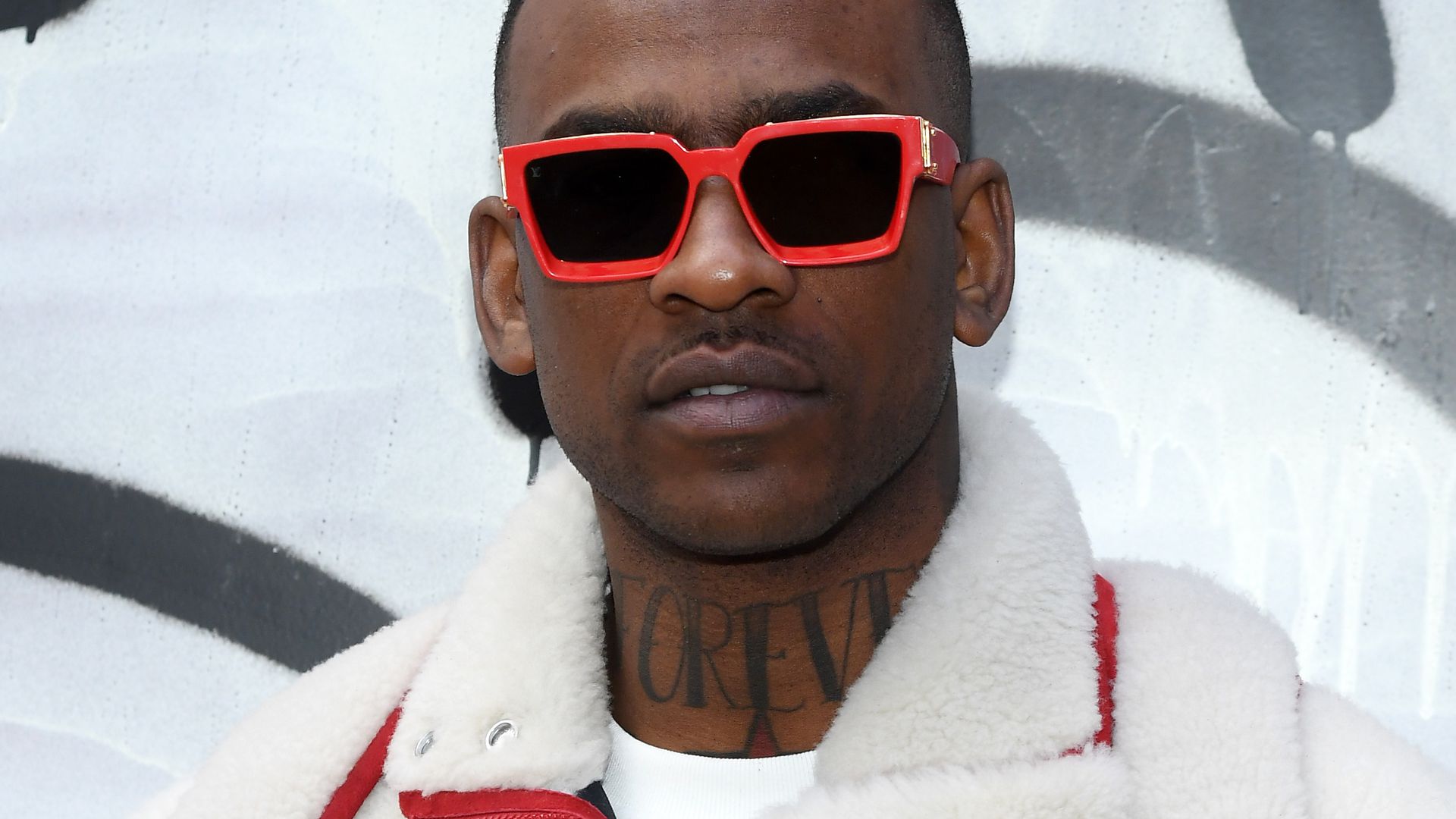 Mysteriöse Krankheit: Rapper Skepta meldet sich aus Klinik