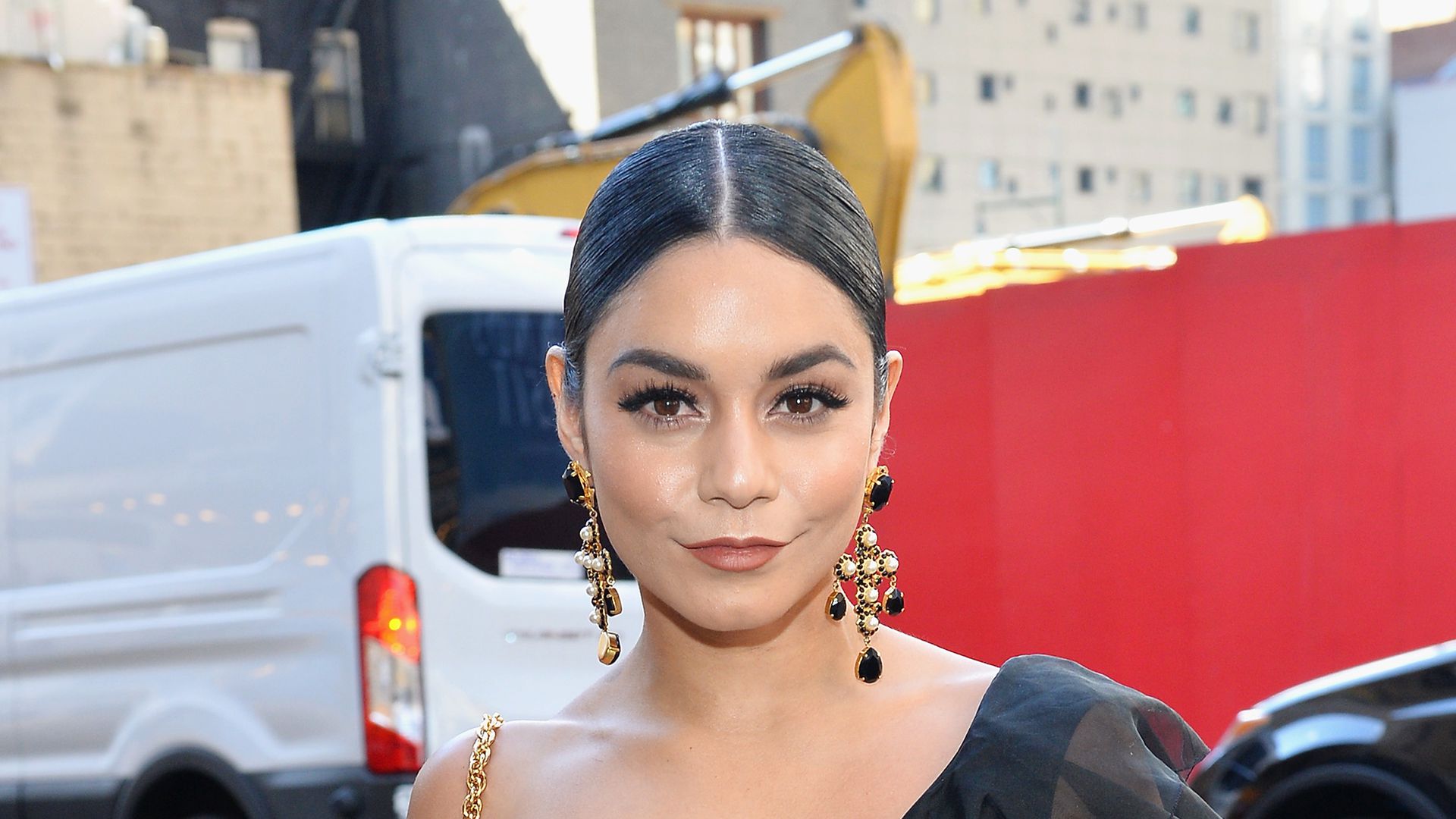 Vanessa Hudgens hat heute Grund zum Feiern! | Promiflash.de
