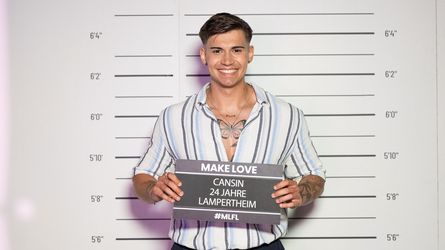 So läuft das Liebesleben von "Make Love, Fake Love"-Cansin