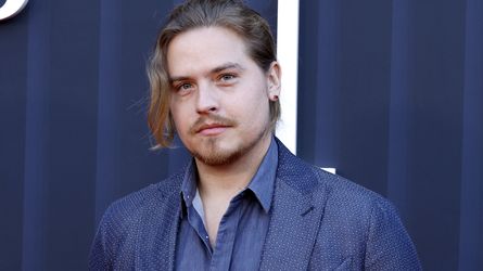 Neuer Haarstyle: Dylan Sprouse hat jetzt einen Buzz-Cut