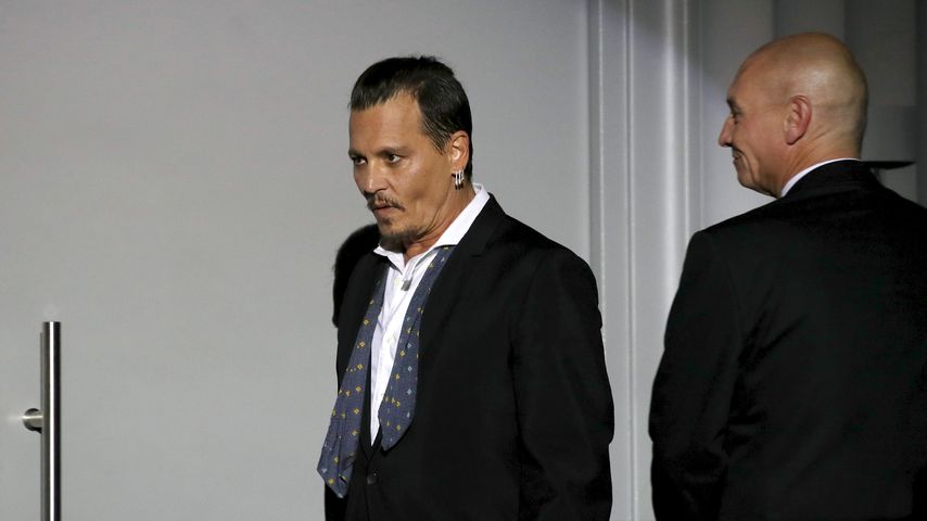 Zeuge im Fall Amber: Johnny Depps Bodyguard ist gestorben | Promiflash.de