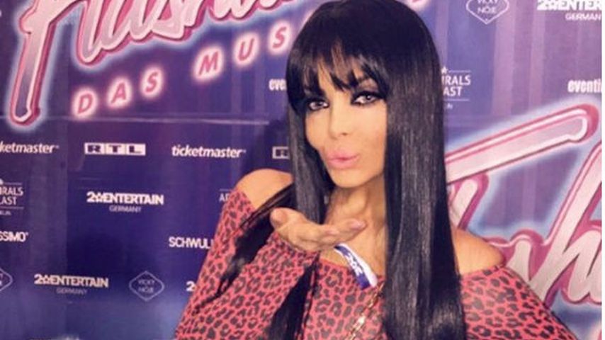 Mit Pony auf dem Red Carpet: Kader Loth meldet sich zurück | Promiflash.de