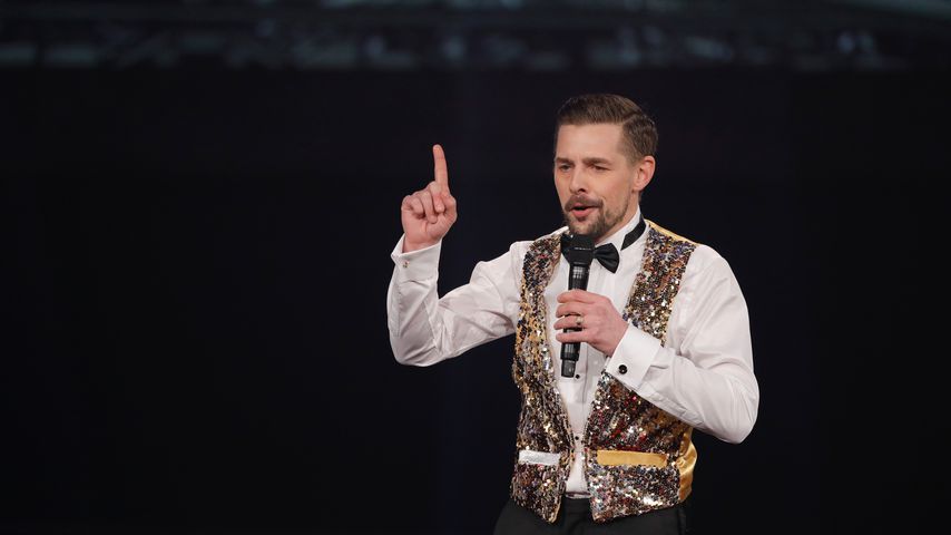 Indizienvideos: Ist Klaas echt "The Masked Singer"-Anubis? | Promiflash.de