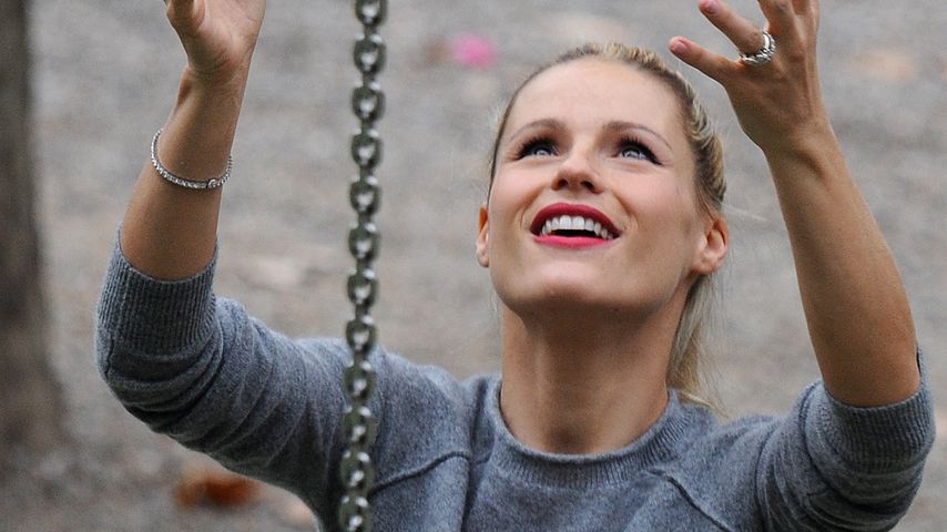 Nackter Baby-Bauch: So rund ist Michelle schon! | Promiflash.de