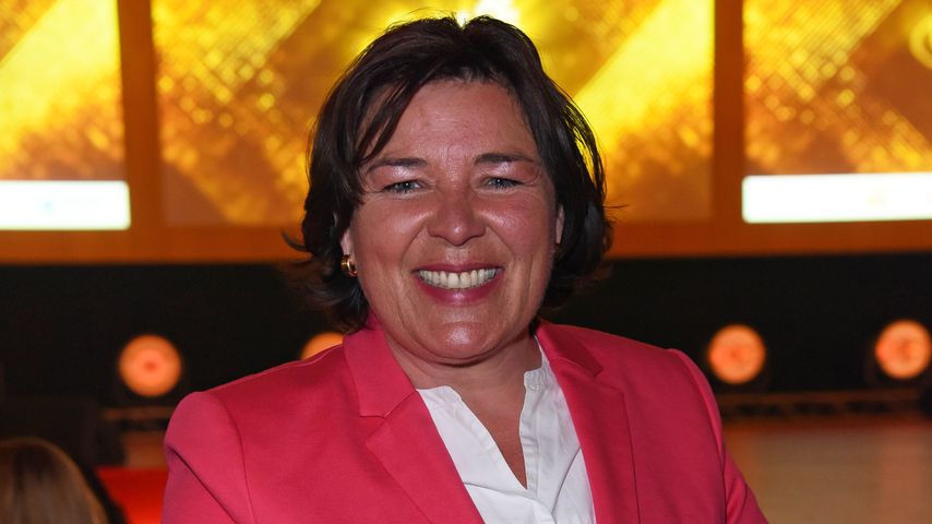 Moderatorin Vera Int-Veen: "Ich esse einfach gerne!" | Promiflash.de