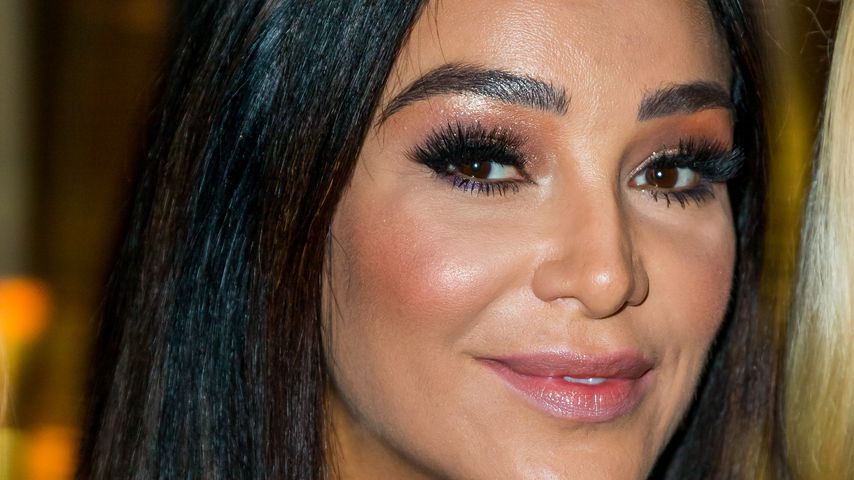 Fans im Nippel-Zoff: Zeigt Verona Pooth ihre Brustwarze? | Promiflash.de