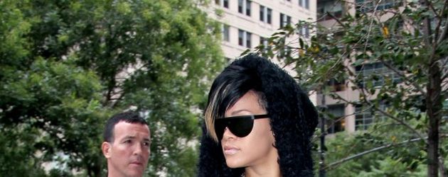 Rihannas peinlicher Po-Blitzer | Promiflash.de