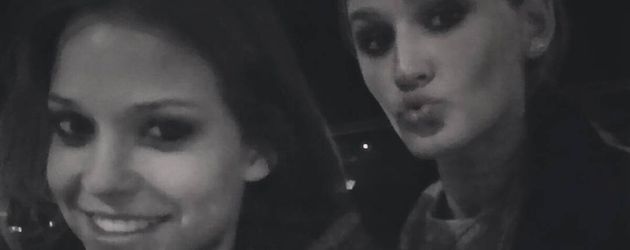 Mega-Foto-Deal für Sabine: Die GNTM-Mädels rasten aus! | Promiflash.de